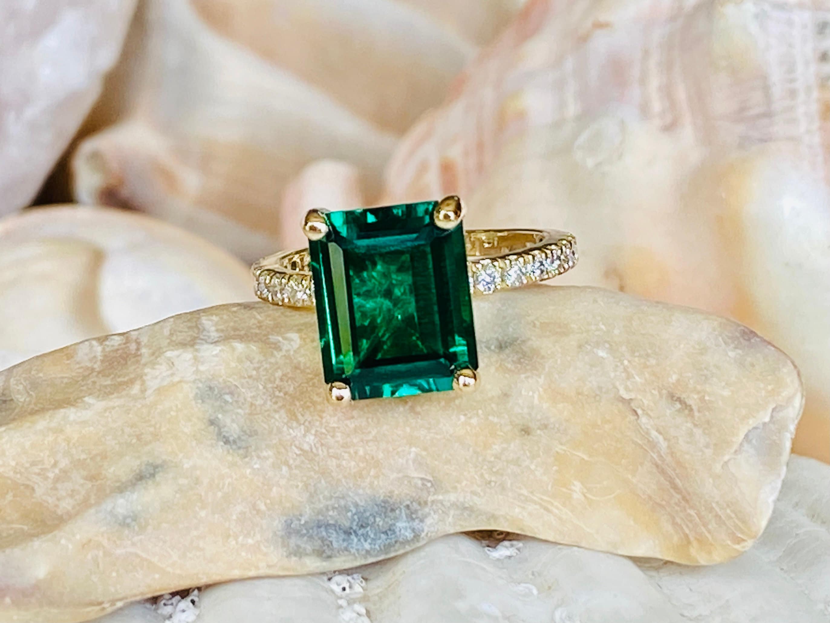 14k Emerald Cut Emerald Engagement Ring – Scott Bonomo Diamond Setting